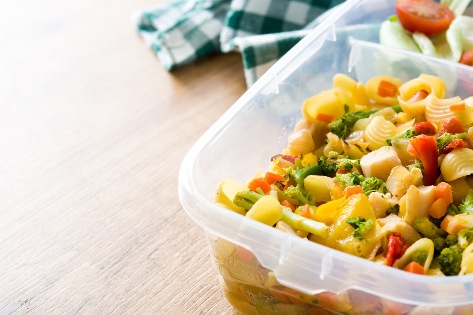 Ultimate Food Storage Guide (How Long Food Lasts + Storage Charts ...