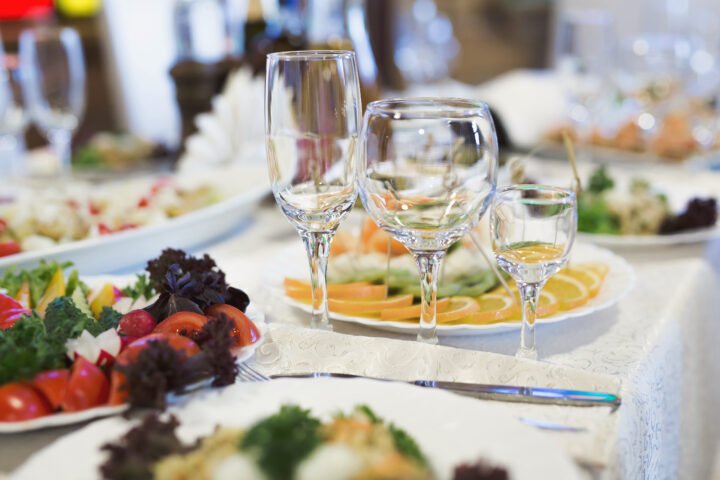 Party Food Calculator: How Much Food for 25, 50, 75 or 100 Guests