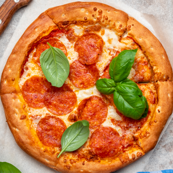 How Much Pizza Per Person Calculator: for 10 to 100 Guests | Summer ...